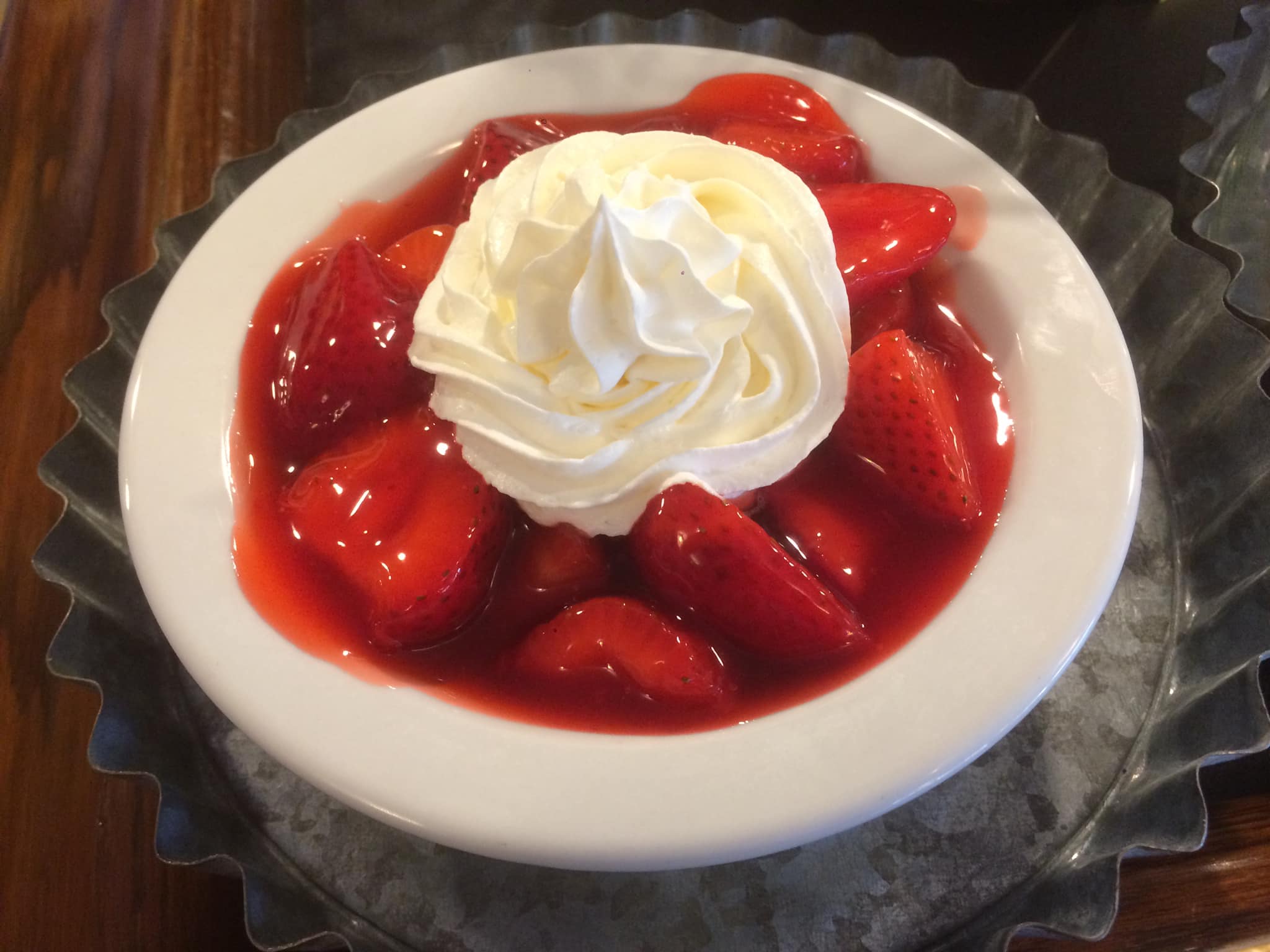 Strawberry Shortcake – Corner Café at The Leland